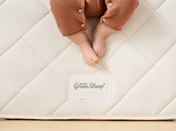 Your Guide To A Natural Night’s Sleep For Babies & The Little Green Sheep